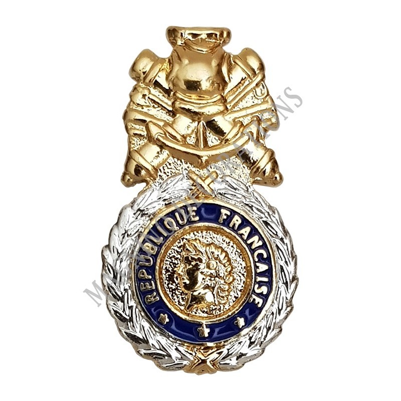 Achetez votre Pin's Médaille Militaire avec trophé - Magnino ...